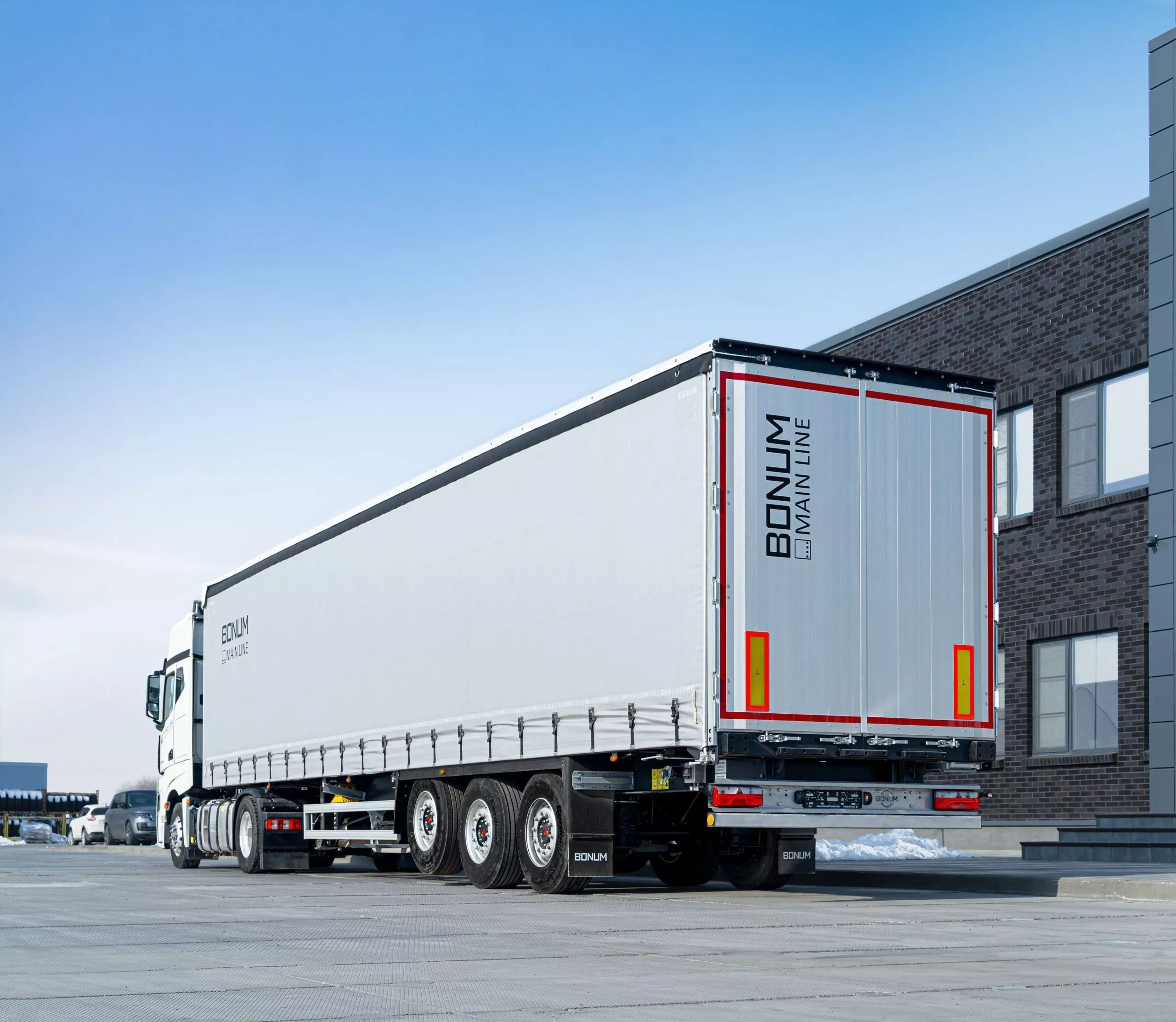 Купить полуприцеп тентованный Bonum 914296-0, цена на полуприцеп Bonum ...